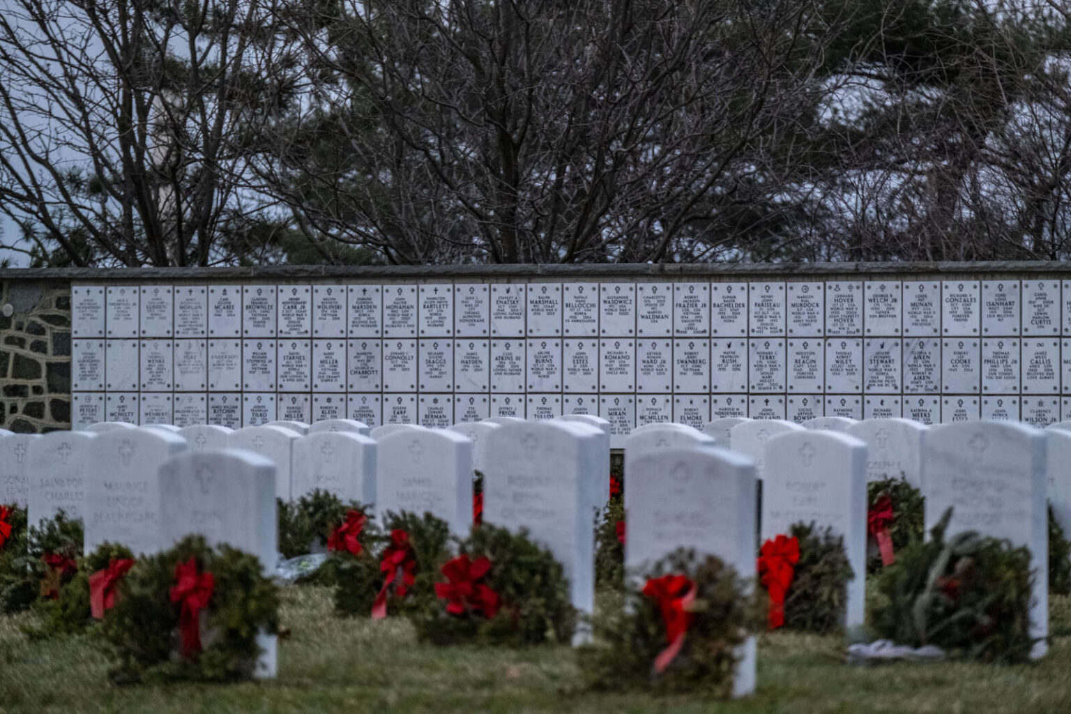 Wreath-laying tradition at Arlington National Cemetery returns this ...
