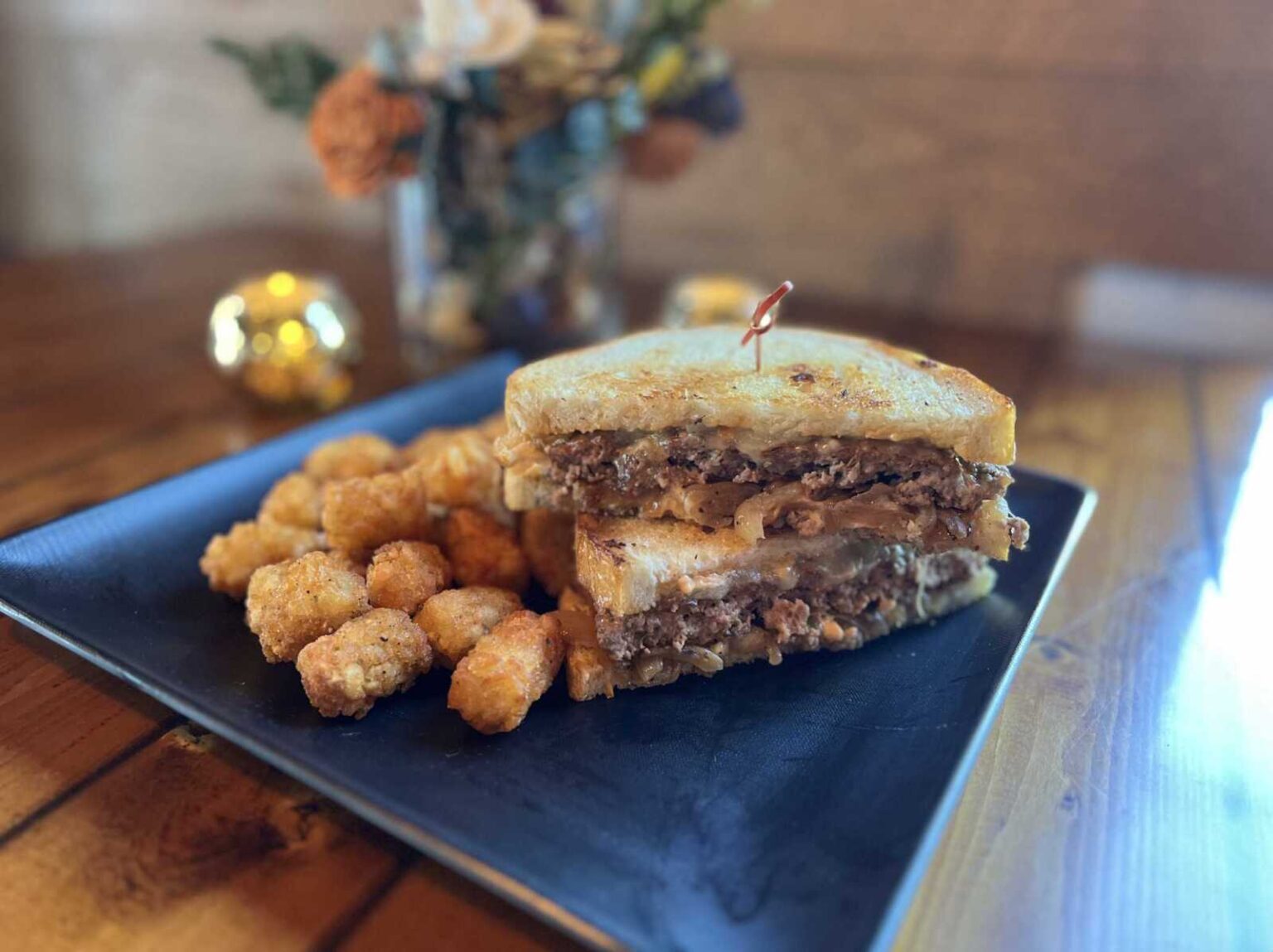 New restaurant and bar opens in former ‘Rebellion on the Pike’ space ...